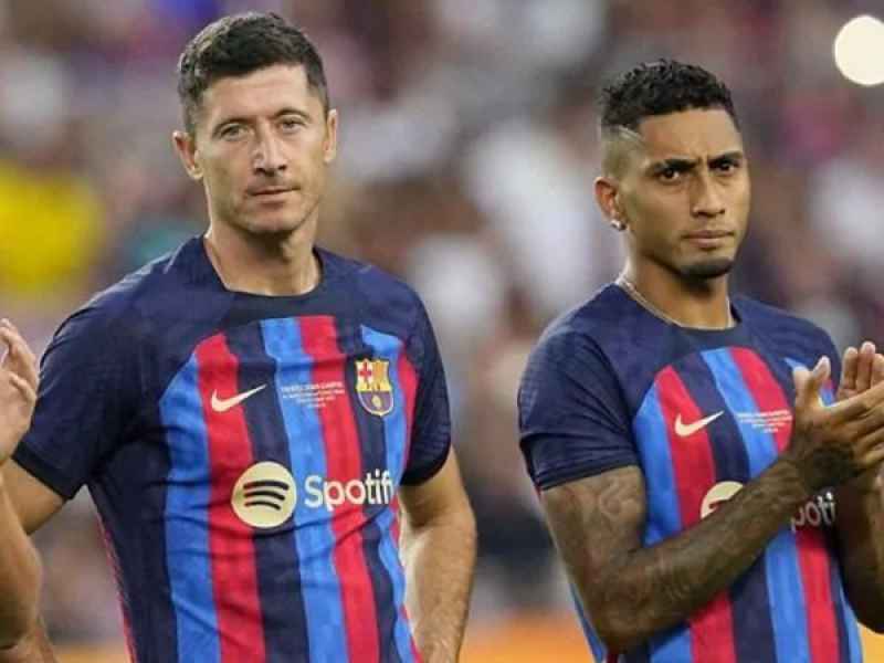 Raphinha dan Lewandowski Tampil Moncer, Barca Tempel Ketat Madrid di Puncak