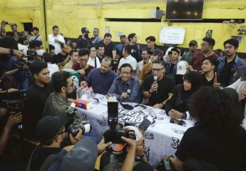 ‘Tabrak, Prof!’ Harapan Anak Muda agar Mahfud MD Sikat Koruptor