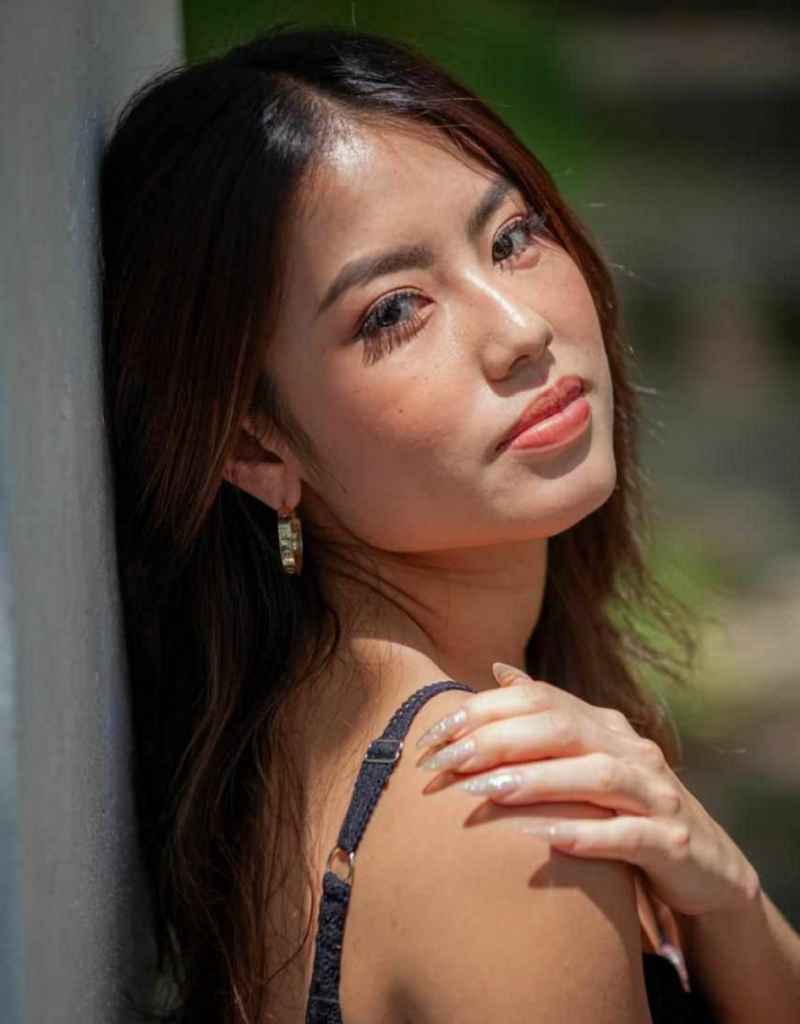 Penyanyi Malaysia Kat Roshan Rilis Single “Ku Percaya” Karya Musisi ...